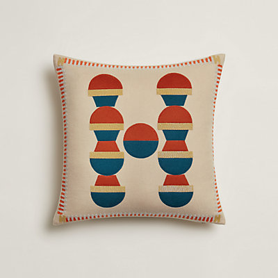Tigre Altai 2 pillow | Hermès USA Tigre Altai 2 pillow | Hermès USA